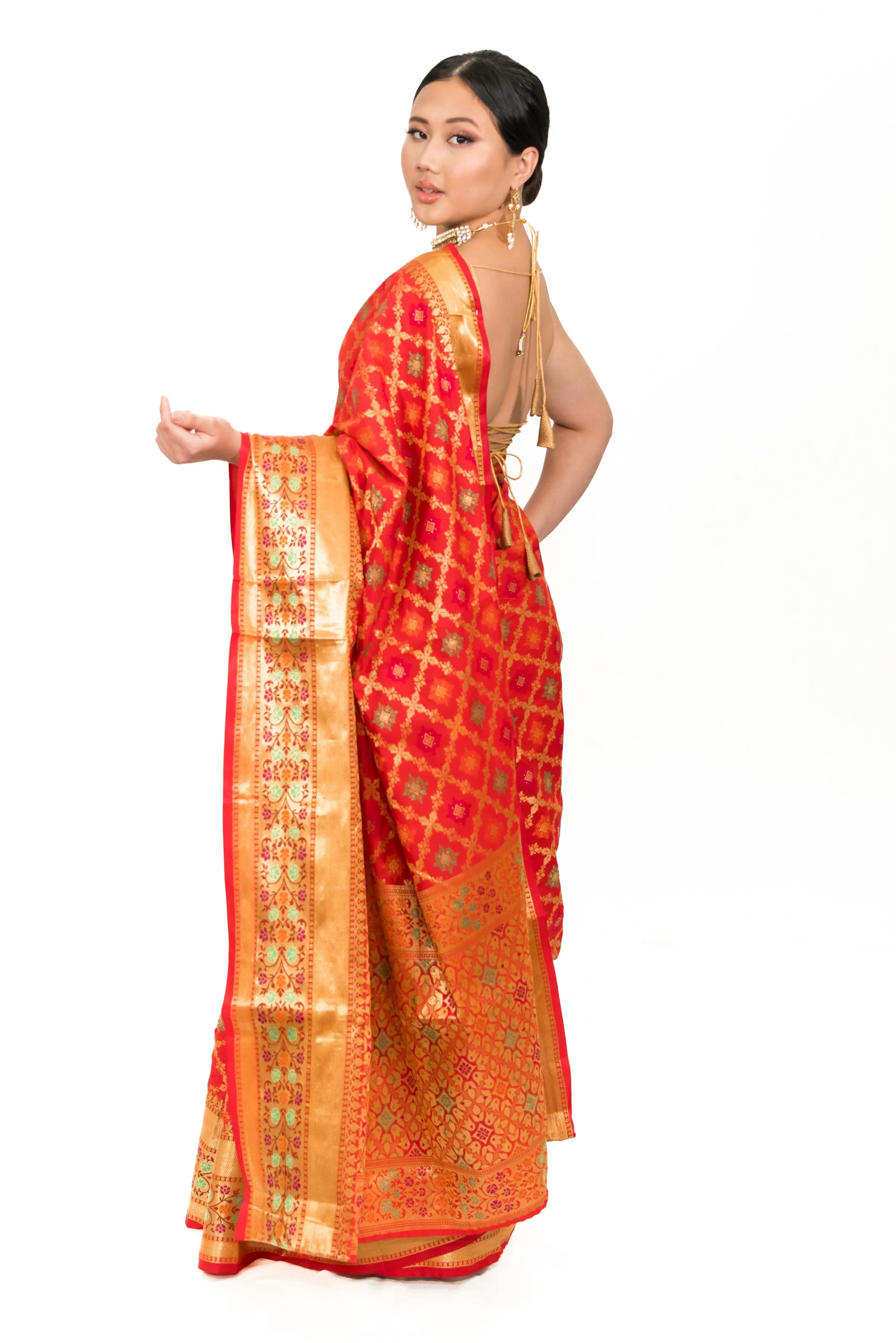 Rust red woven Banarasi Saree – myethnicrentals